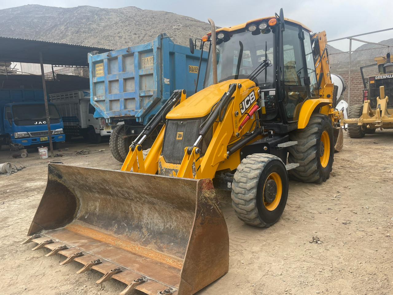 Retroexcavadora JCB 3CX Global – Corporación Maquifacil SAC